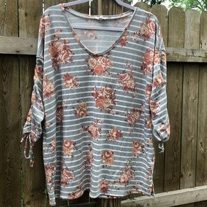 Como Blu | Sweaters | Floralstriped Top | Poshmark